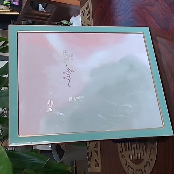 Lily + Faye | Accents | Lily Faye Picture Frame | Poshmark